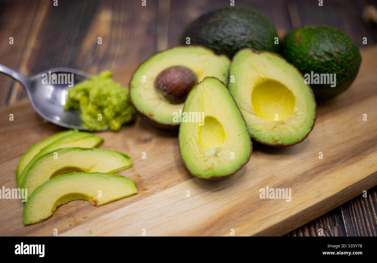 Aguacate saludable hi-res stock photography and images - Alamy