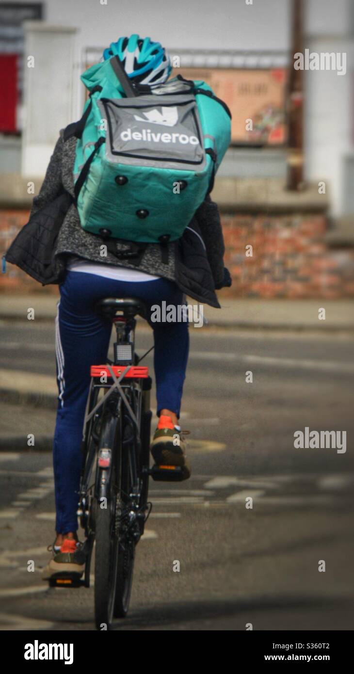 Bike food delivery driver hi-res stock photography and images - Alamy