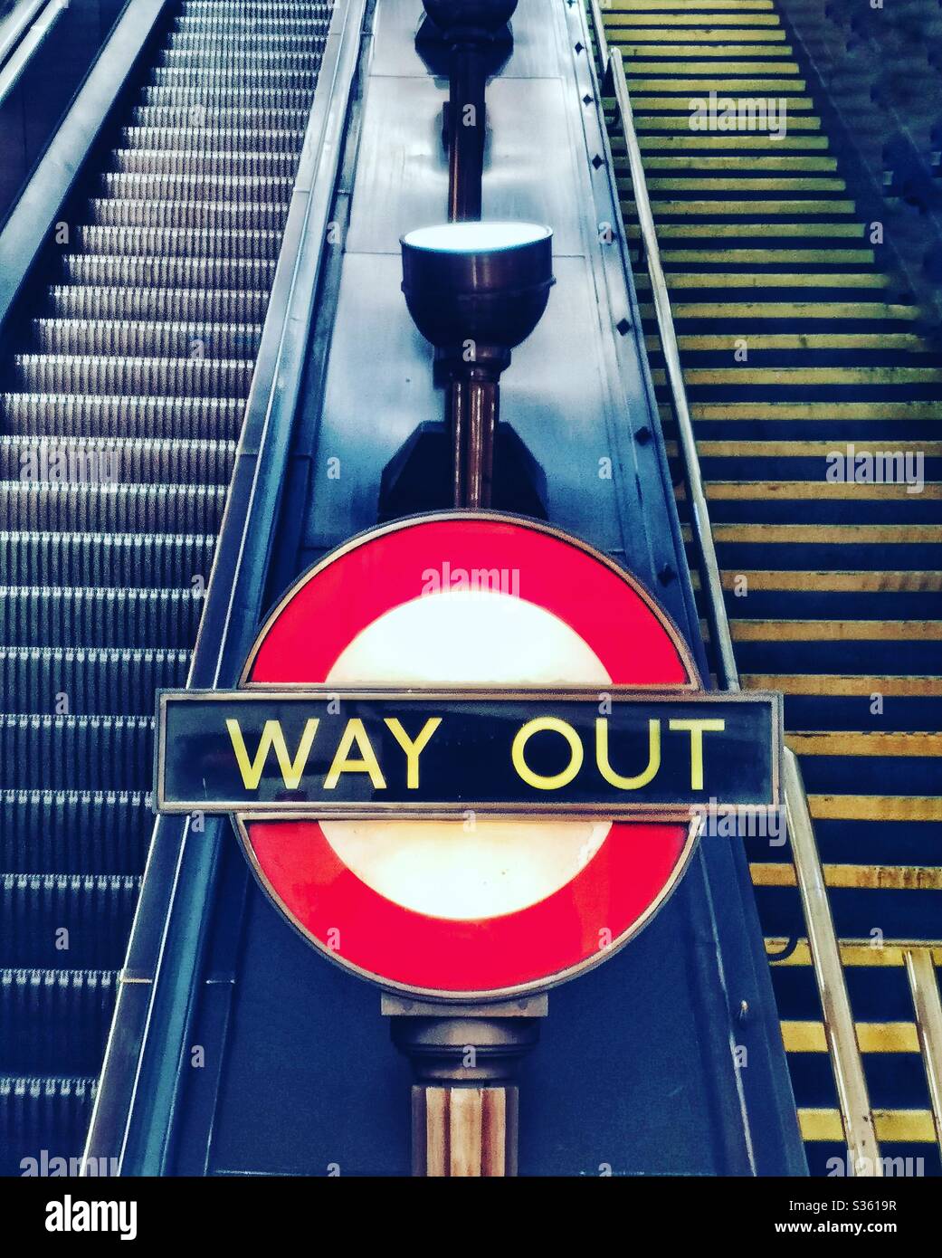 Way out sign london hi-res stock photography and images - Alamy