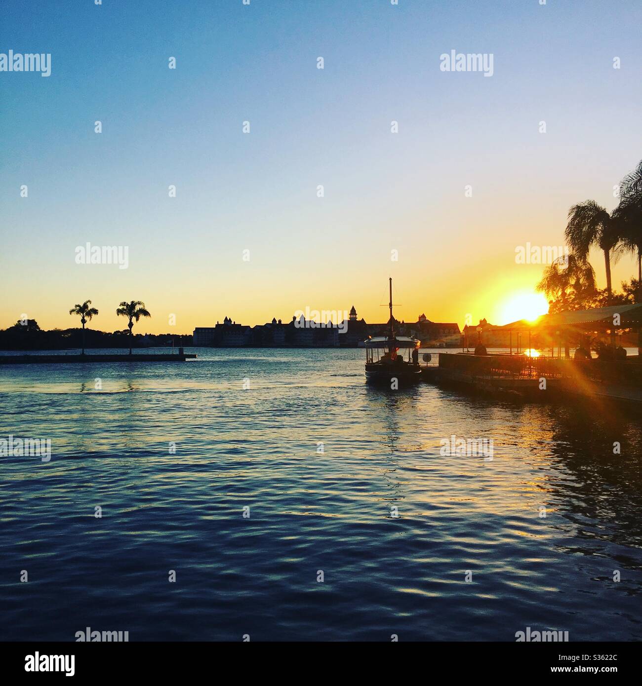 Florida bay water boat hi-res stock photography and images - Alamy