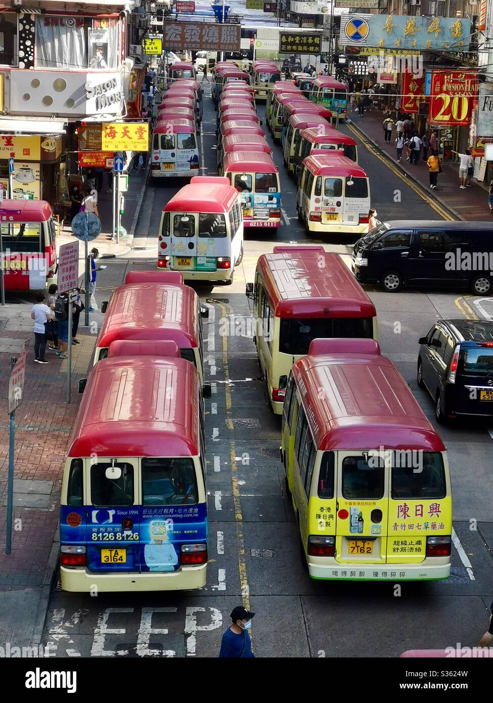 Red minibuses hi-res stock photography and images - Alamy