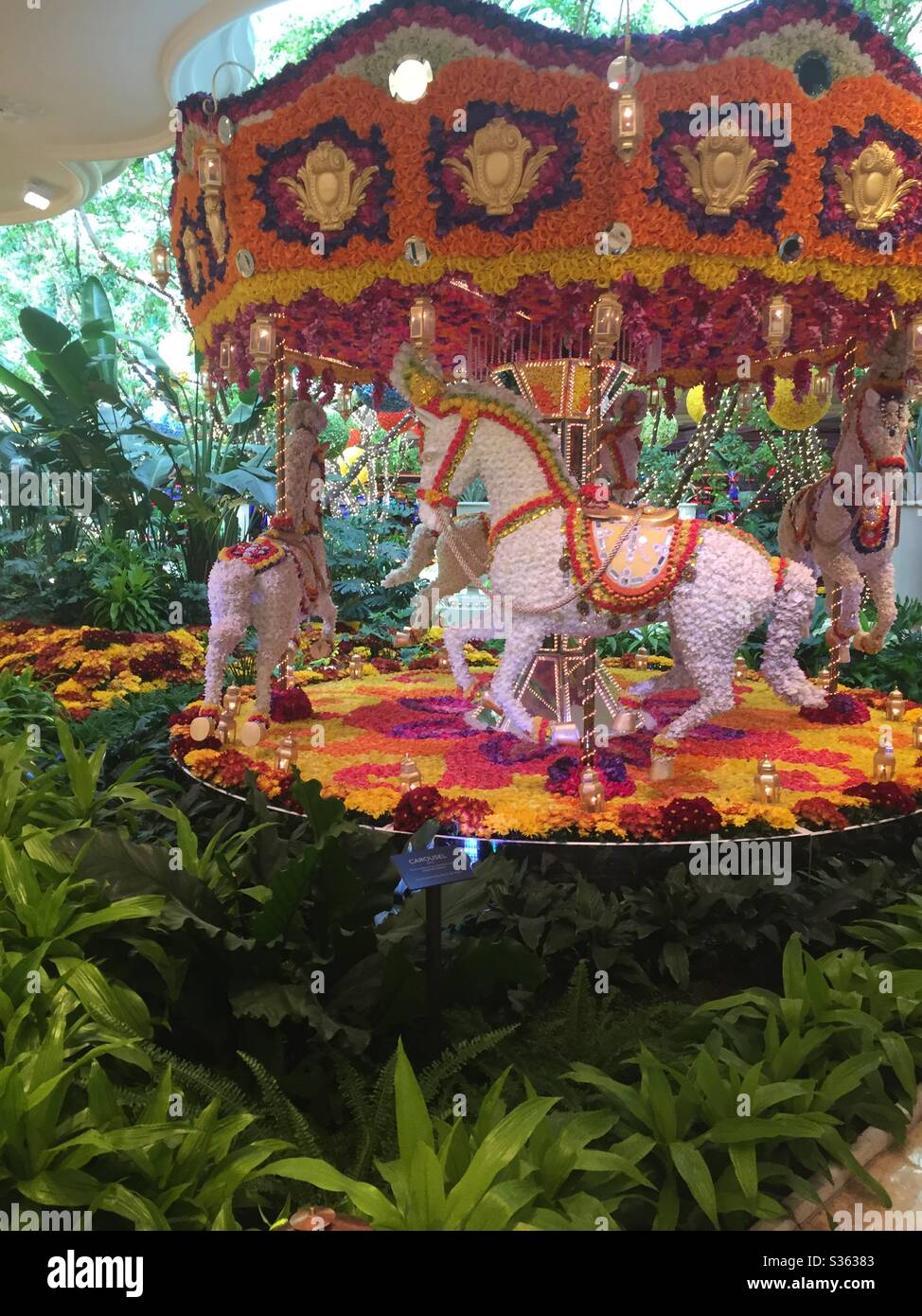 The Wynn carrousel flower display Las Vegas Stock Photo - Alamy