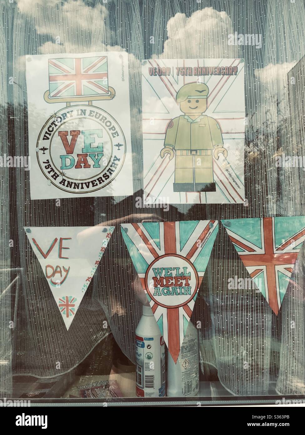 Ve day display hi-res stock photography and images - Alamy