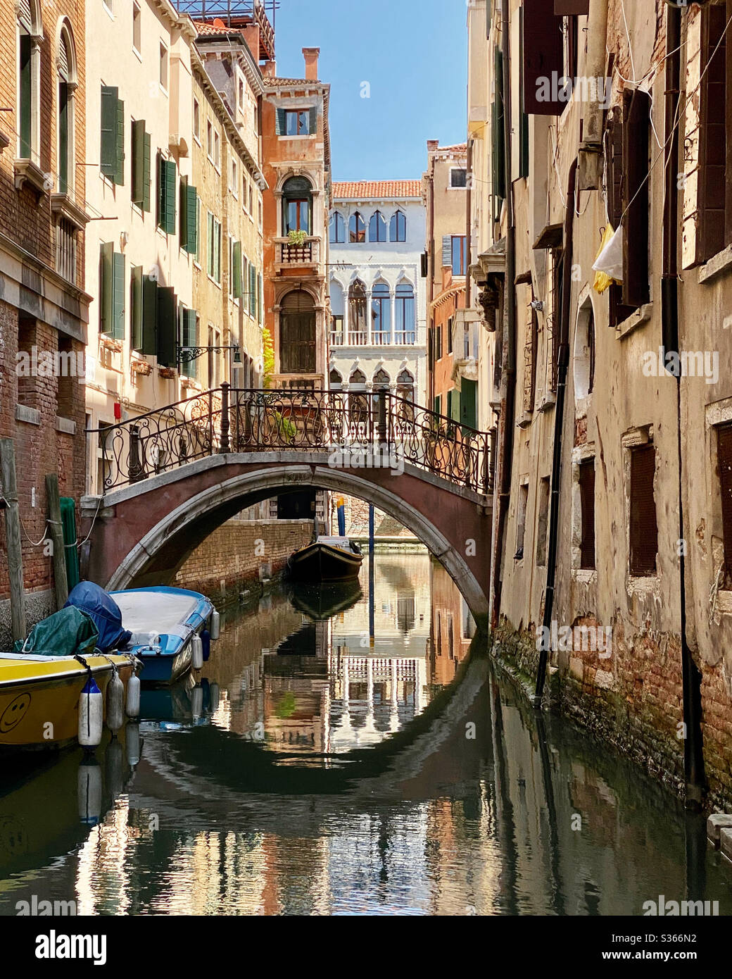 Venetian bridge hi-res stock photography and images - Alamy
