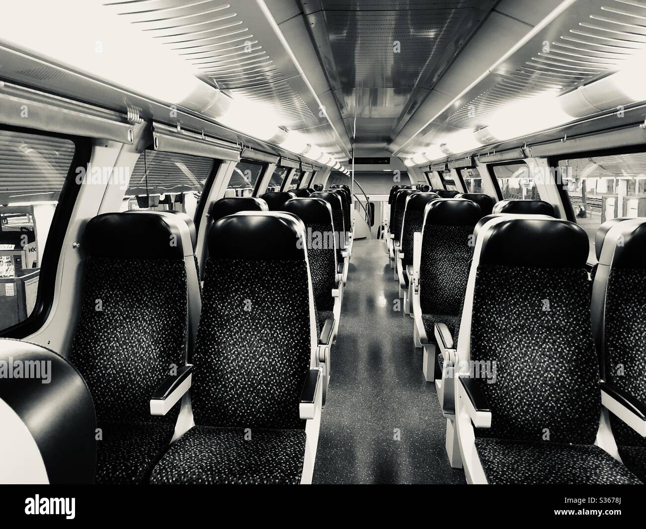 Empty train hi-res stock photography and images - Alamy