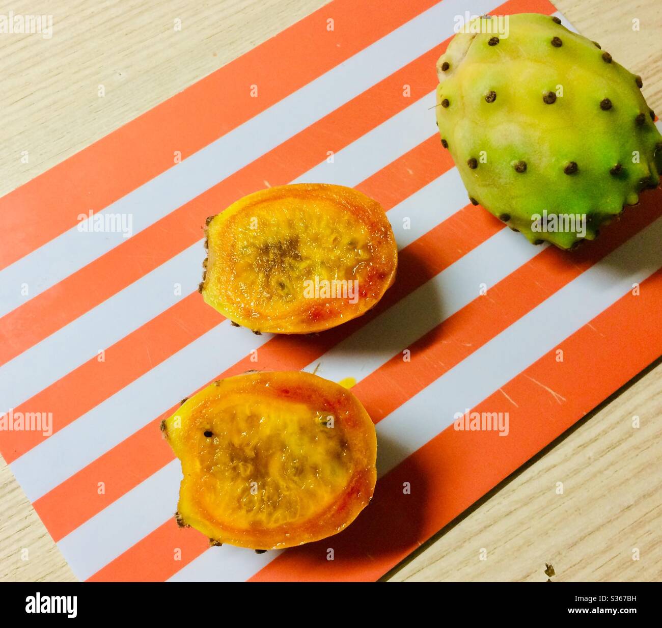 Cactus fruit hi-res stock photography and images - Alamy