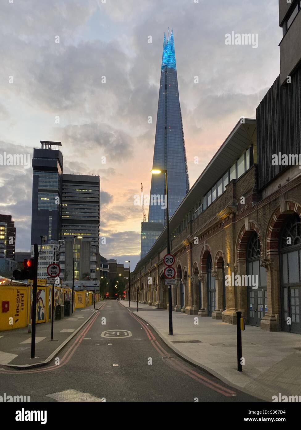 St thomas street london shard hi-res stock photography and images - Alamy