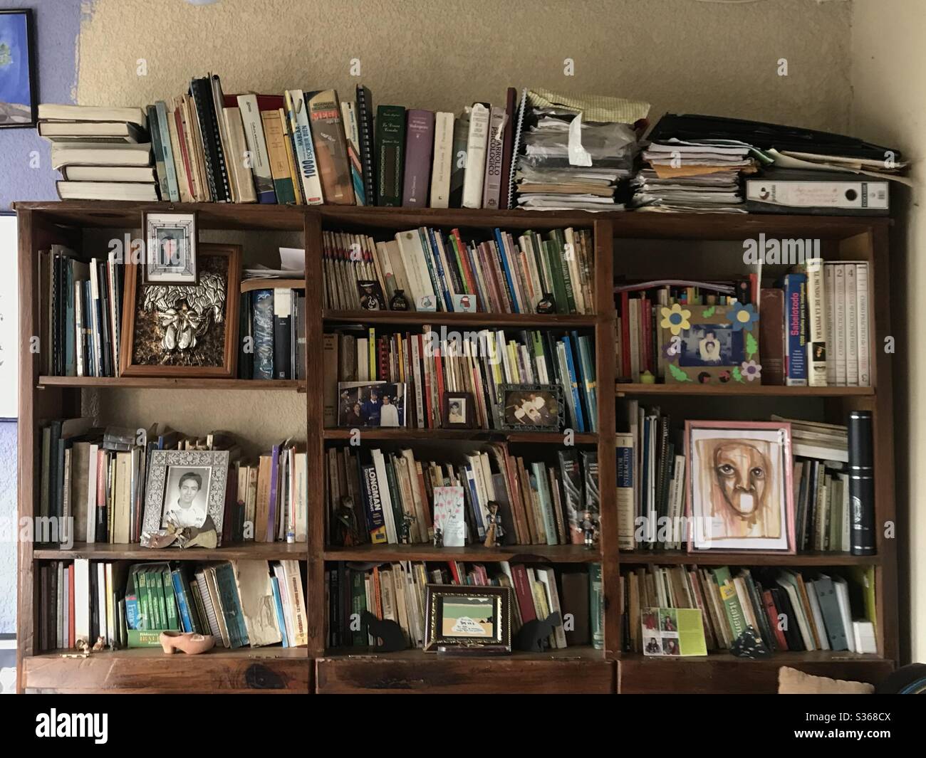 House of the books hi-res stock photography and images - Alamy