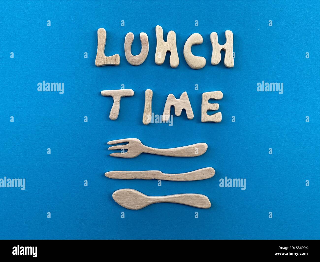 Lunch time text hi-res stock photography and images - Alamy