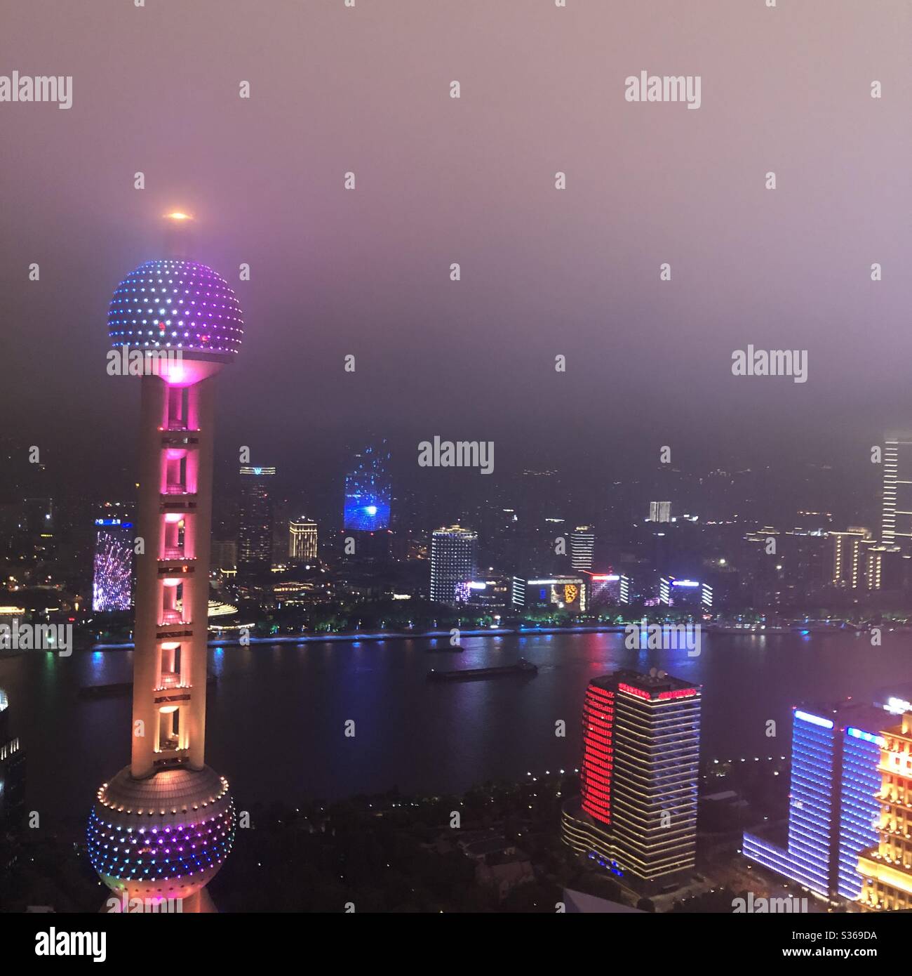 Pearl tower at night hi-res stock photography and images - Alamy