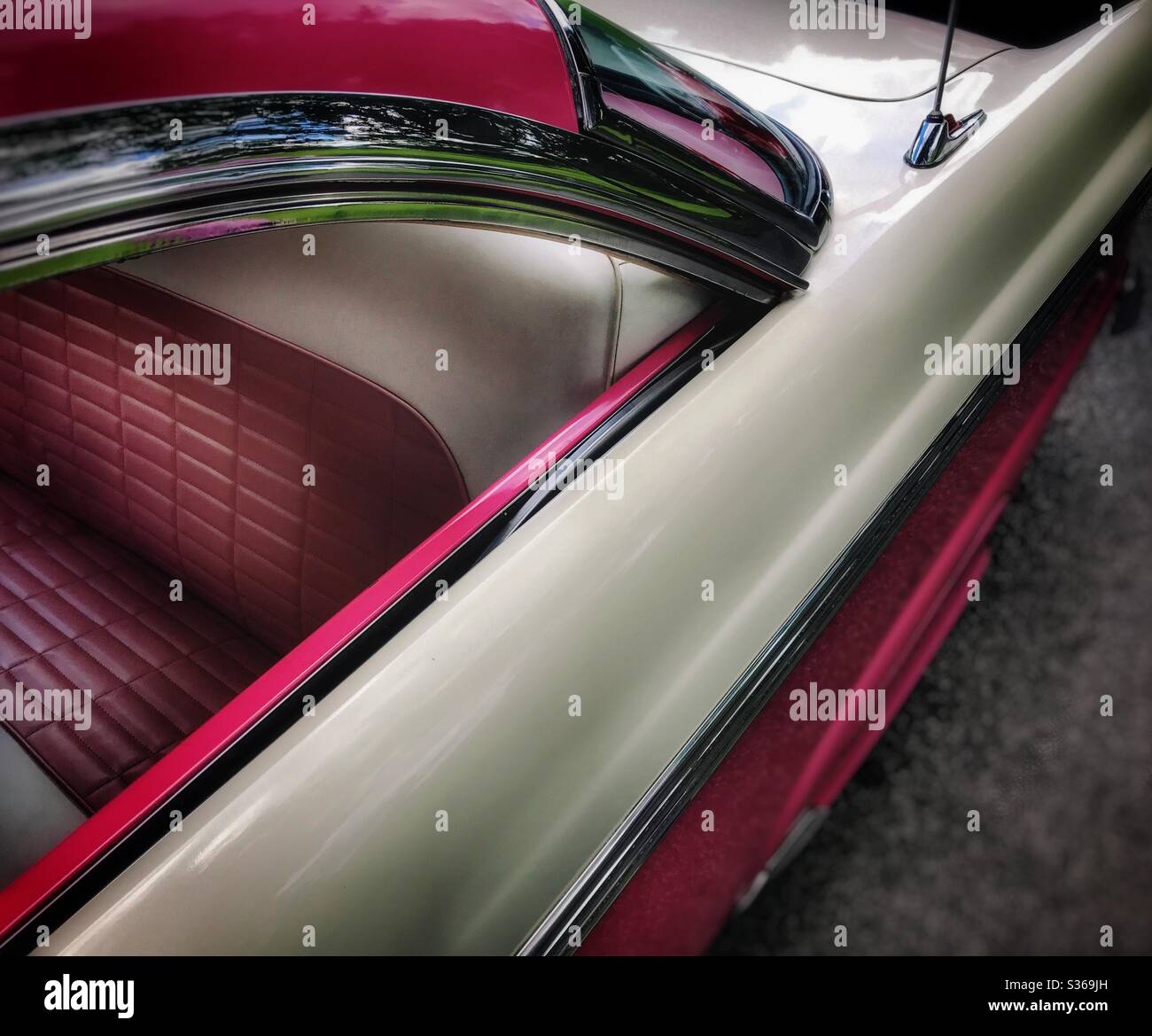 Crown victoria hi-res stock photography and images - Alamy