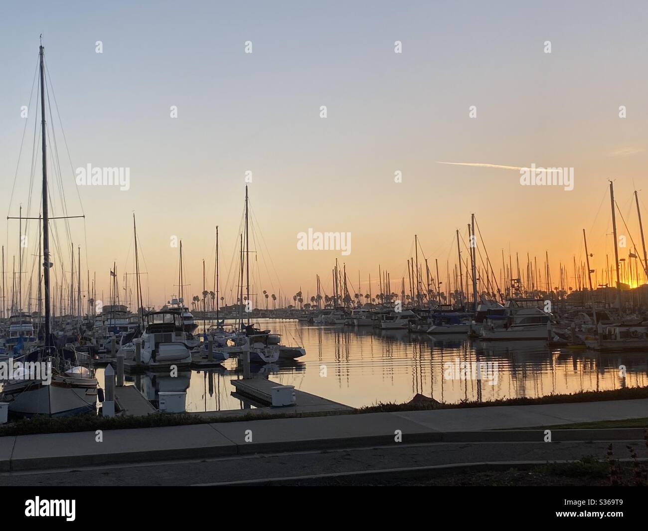 Restful harbor hi-res stock photography and images - Alamy