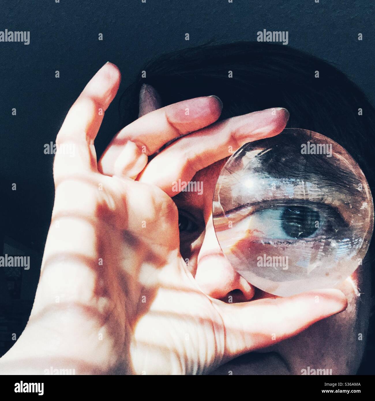 Inward hi-res stock photography and images - Alamy