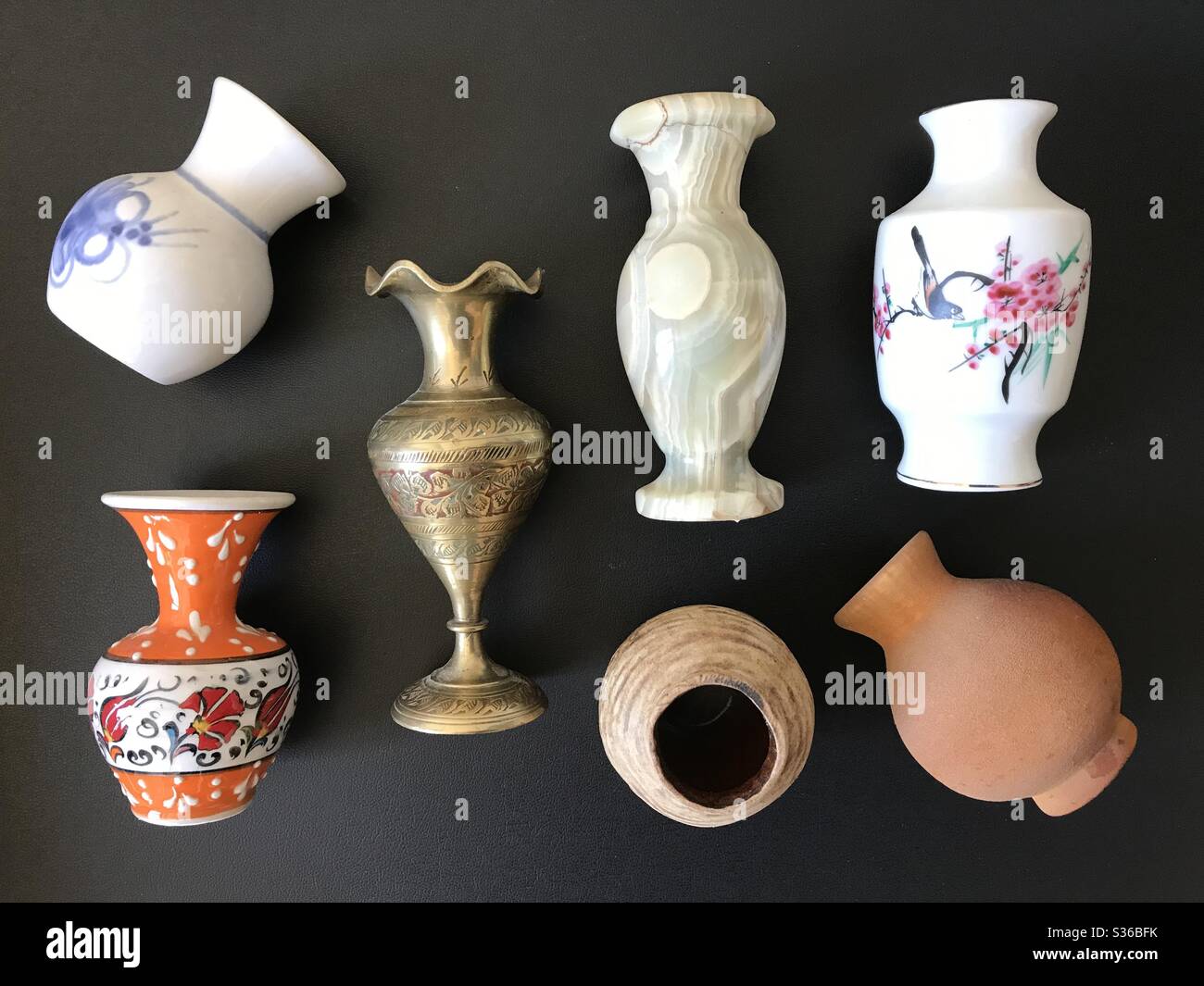 Stone vases hi-res stock photography and images - Alamy