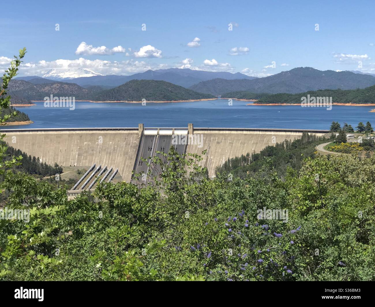 Shasta lake hi-res stock photography and images - Alamy
