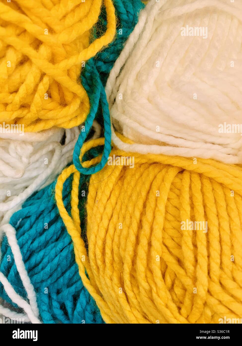 Colourful yarn hi-res stock photography and images - Alamy