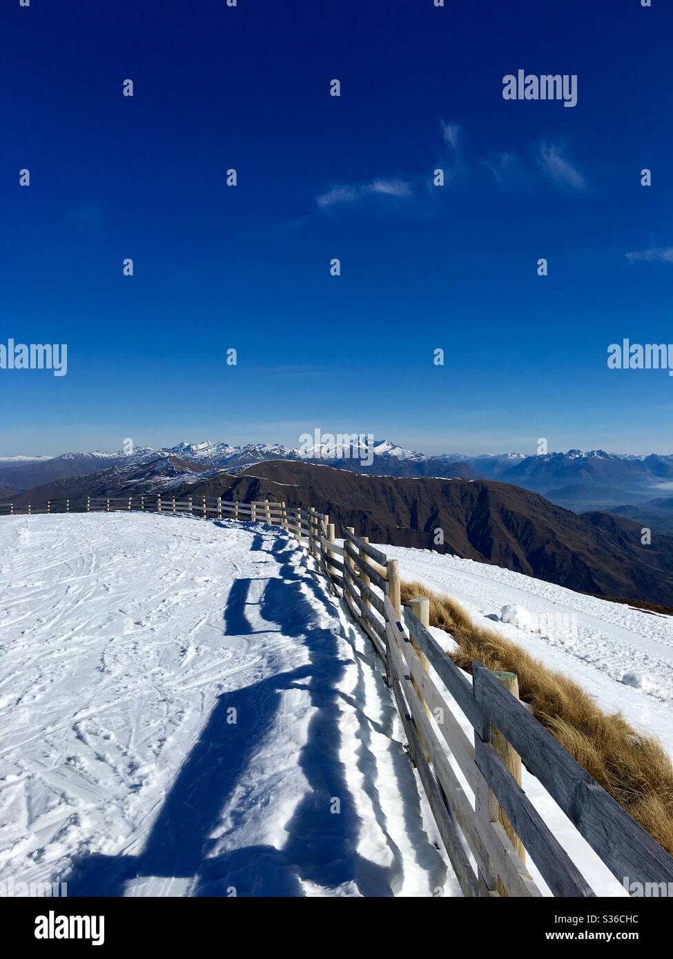 Ski fields New Zealand Stock Photo - Alamy