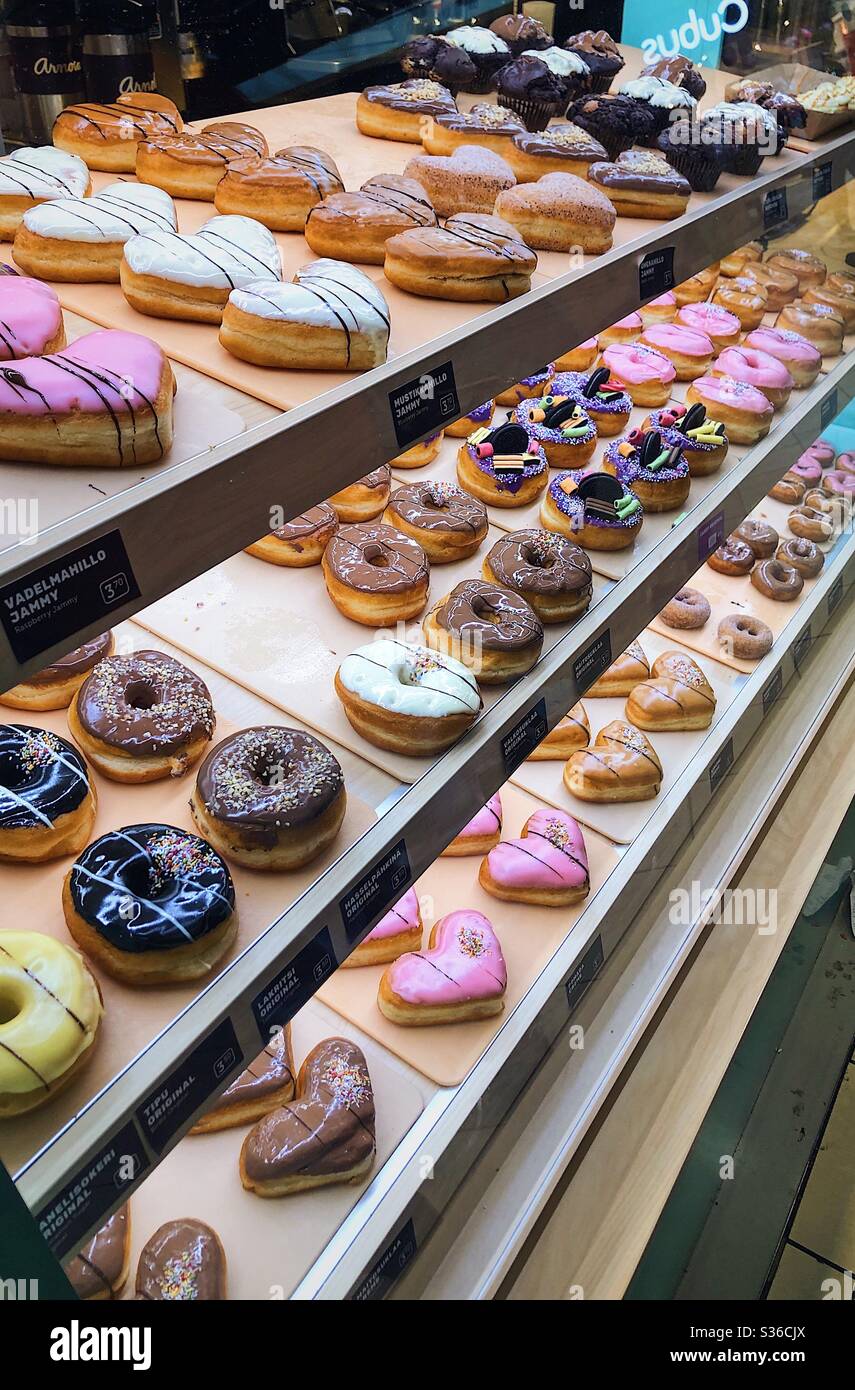 Donuts store hi-res stock photography and images - Alamy