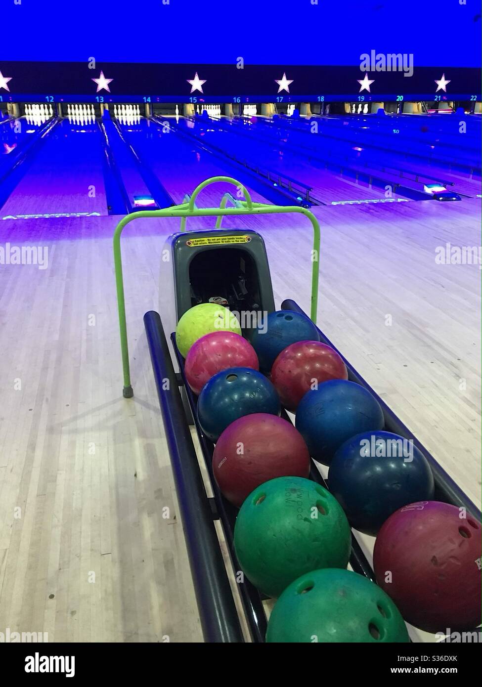 Alley ball hi-res stock photography and images - Alamy