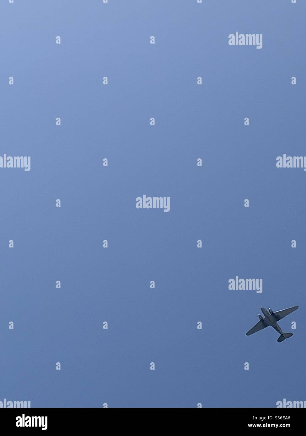 Very old plane hi-res stock photography and images - Alamy