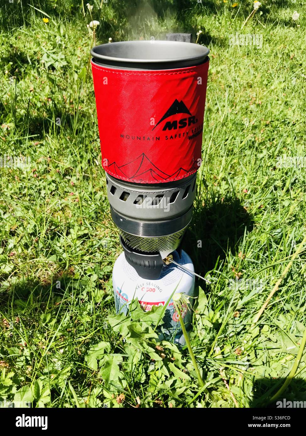 Msr stove hi-res stock photography and images - Alamy