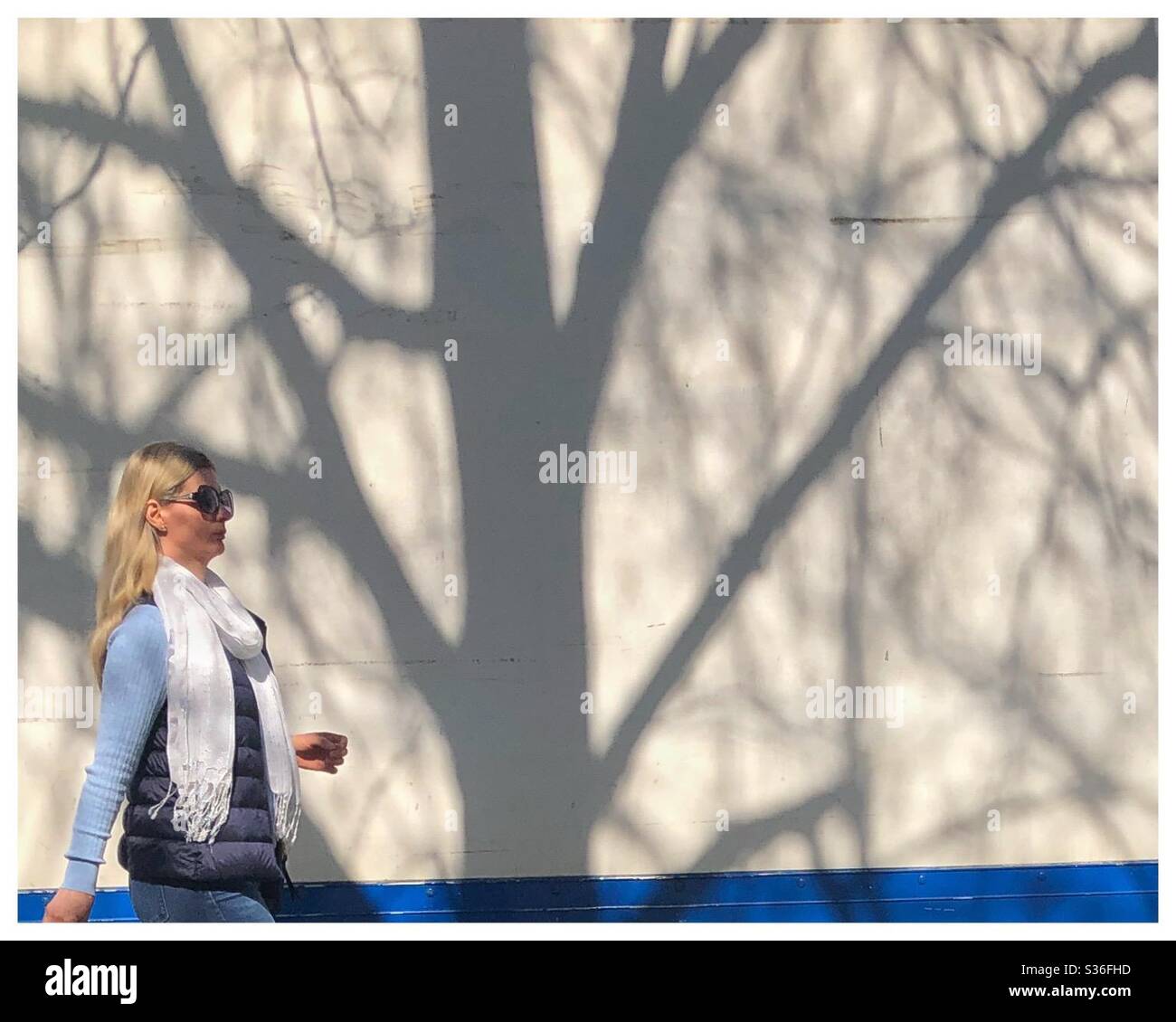 Shadow walking past hi-res stock photography and images - Alamy