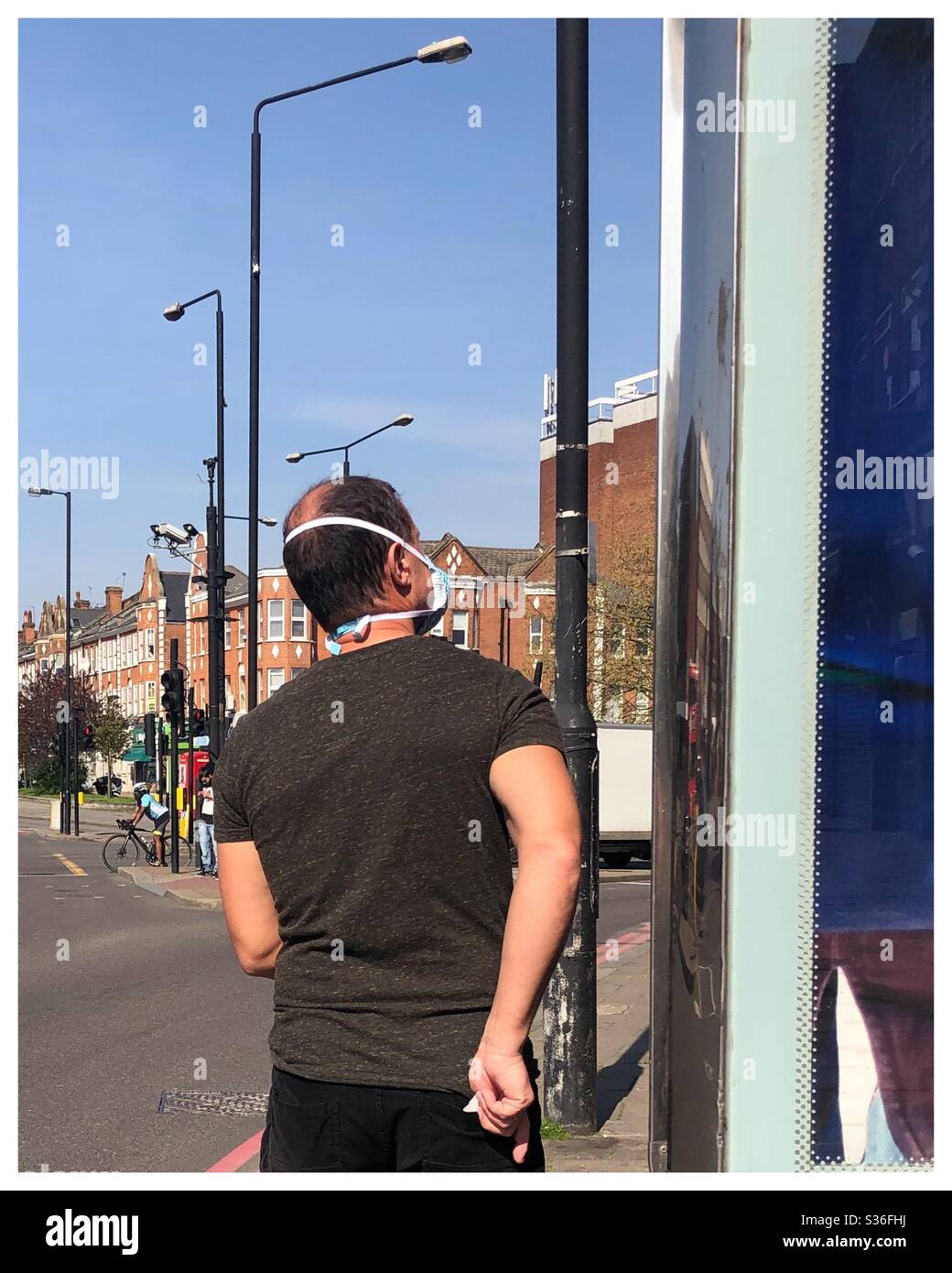 Waiting in line Stock Photo - Alamy