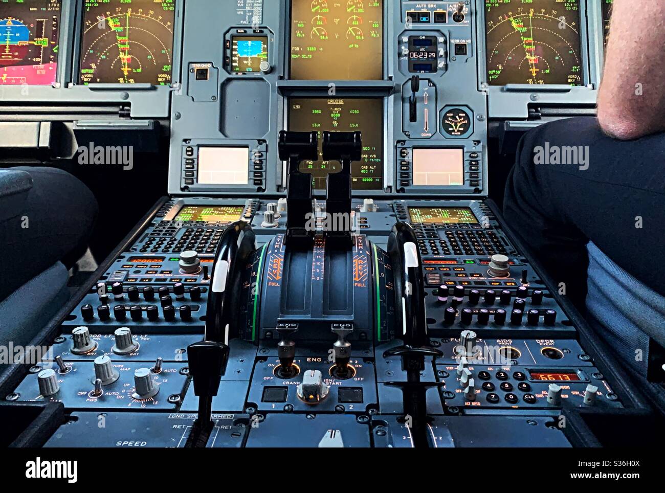 a380 cockpit takeoff and landing