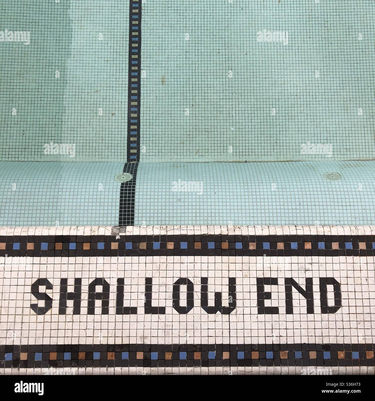 Shallow end of the pool hi-res stock photography and images - Alamy