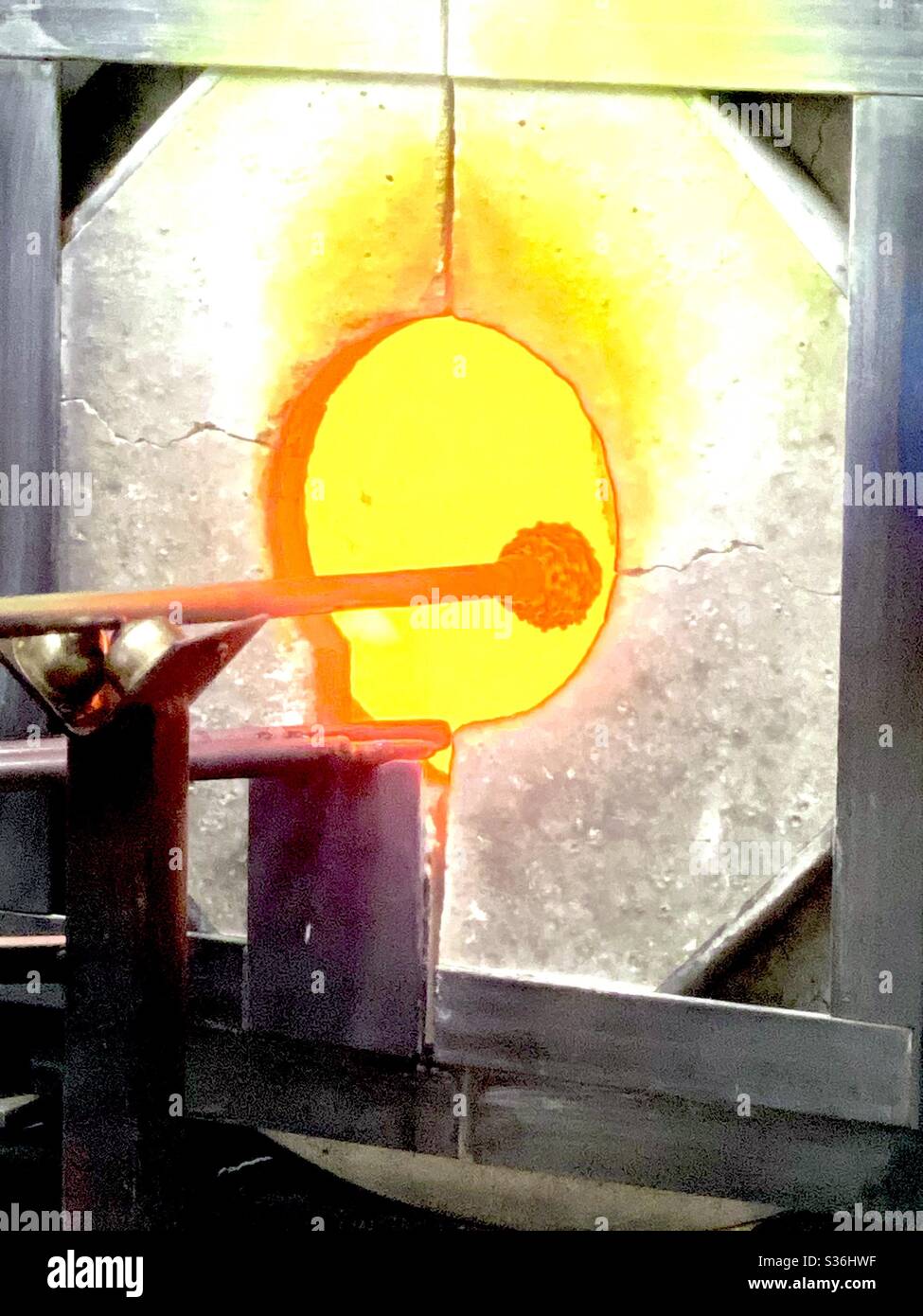 Red Hot Glass Furnace High Resolution Stock Photography and Images - Alamy