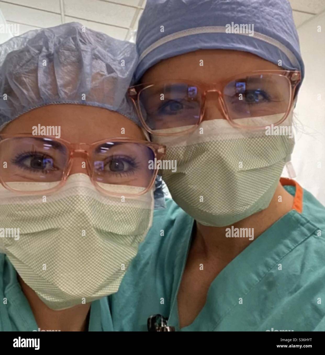 Scrub technicians hi-res stock photography and images - Alamy