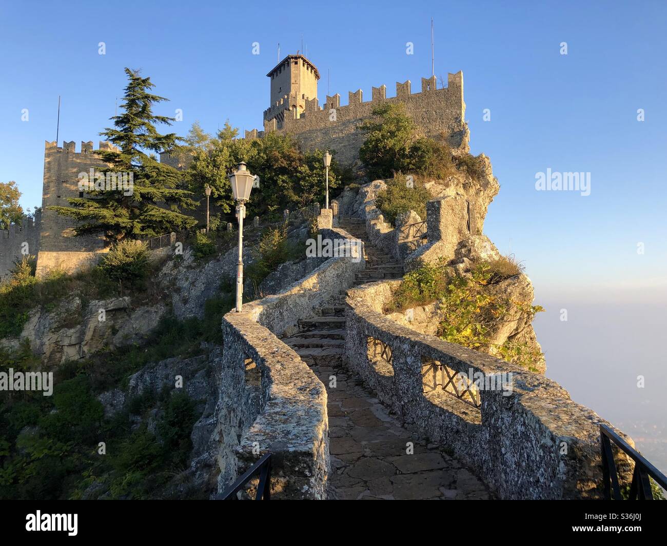 Sunrise historic hi-res stock photography and images - Alamy