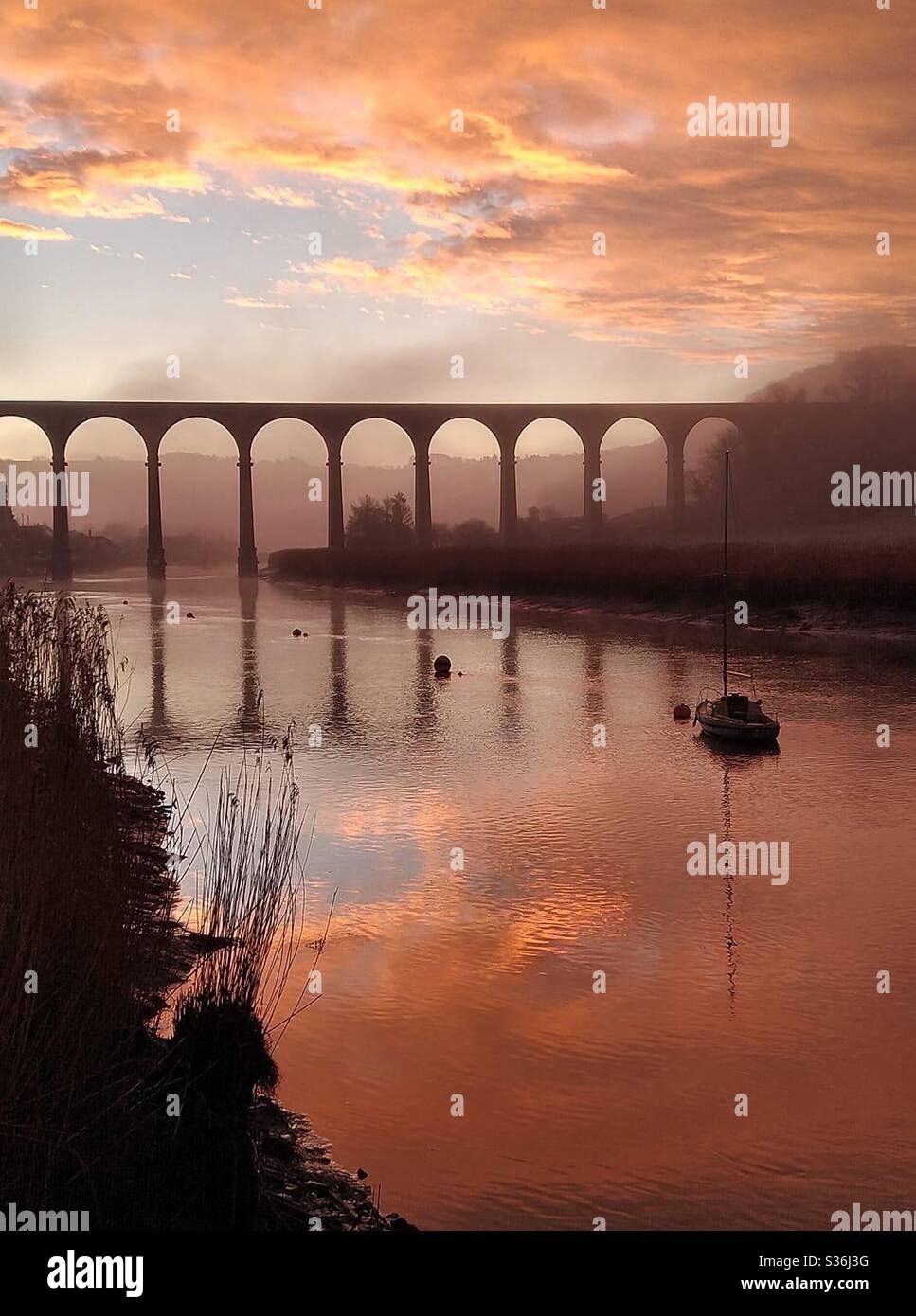 Cornwall viaduct hi-res stock photography and images - Alamy