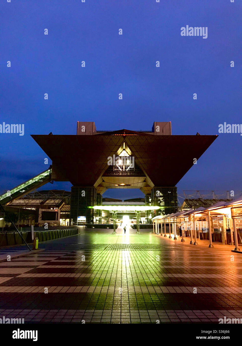 Tokyo big sight railway station entrance Stock Photo - Alamy