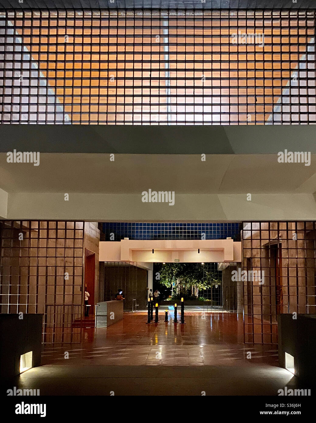 Hotel grill hi-res stock photography and images - Alamy