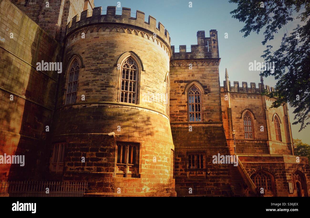 Lancaster castle hi-res stock photography and images - Alamy