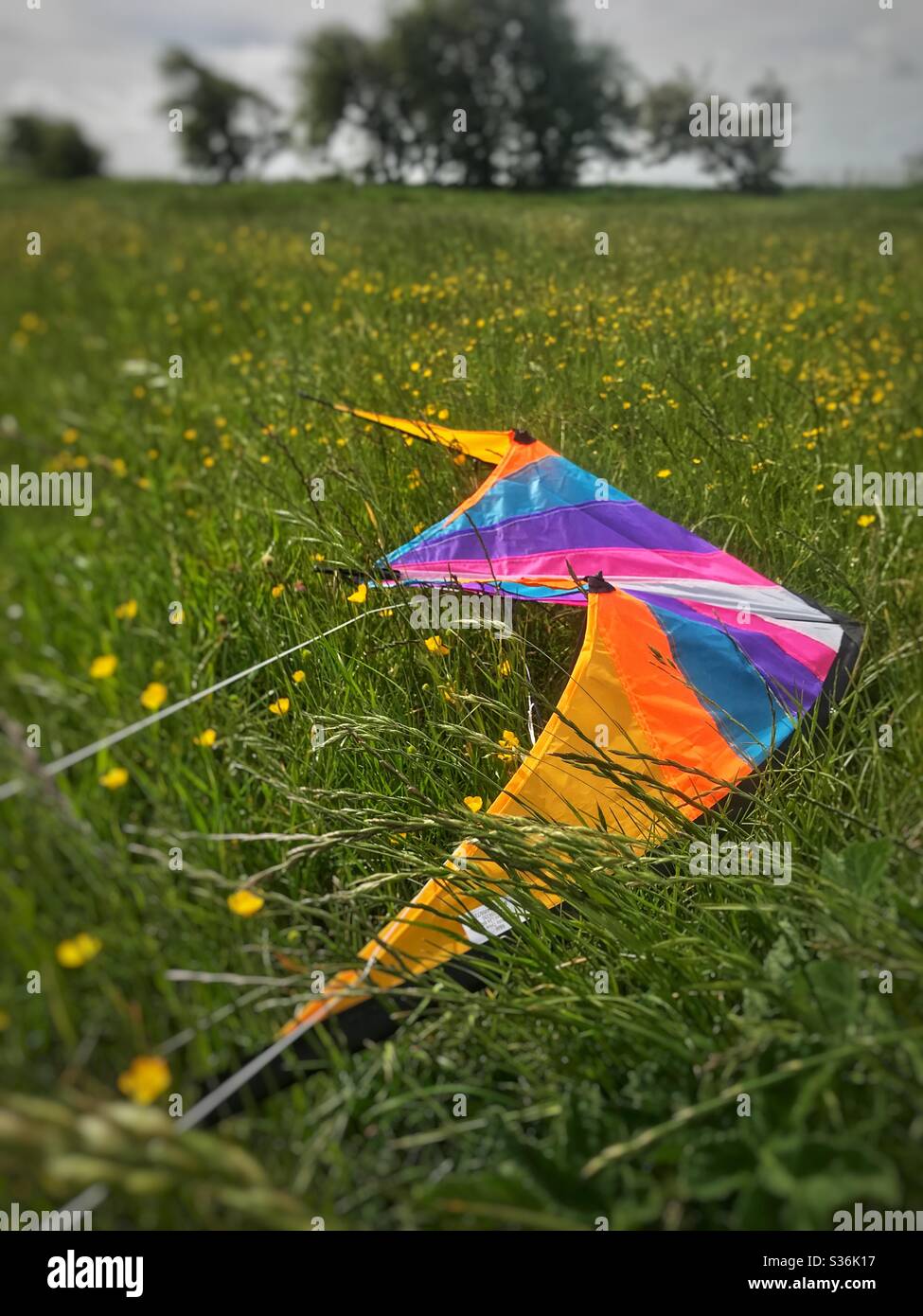 Kites on the ground hi-res stock photography and images - Alamy