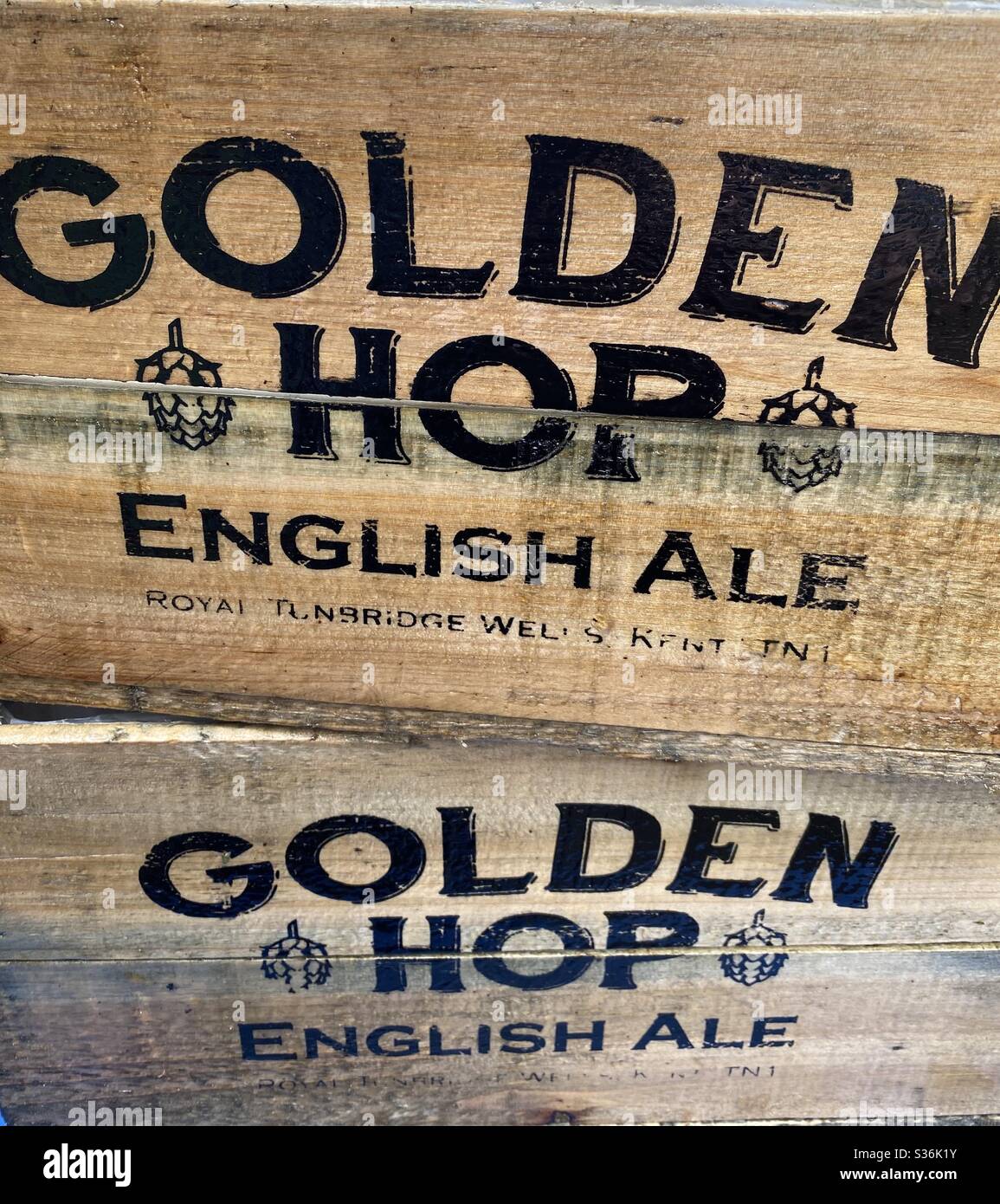 Hop planter english ale box hi-res stock photography and images - Alamy