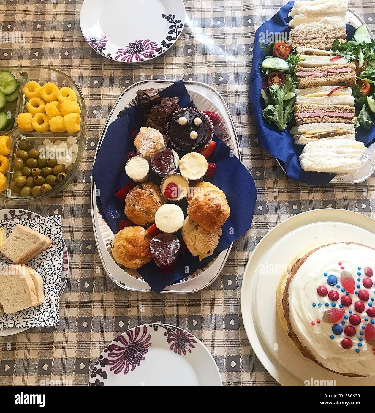 Ve day afternoon tea hi-res stock photography and images - Alamy