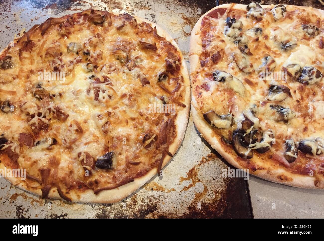 Pizzas two hi-res stock photography and images - Alamy