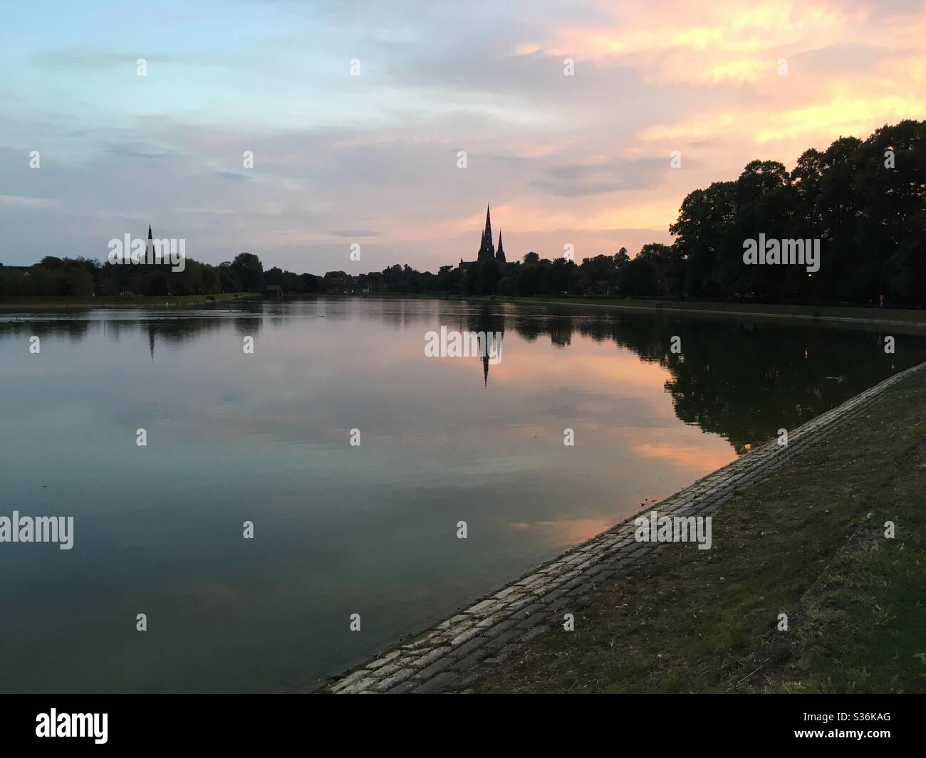 Stowe Pool Lichfield High Resolution Stock Photography and Images - Alamy
