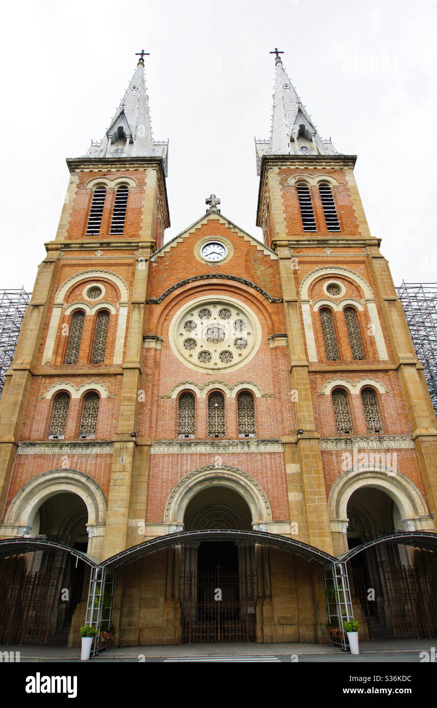 Cathedral of saigon hi-res stock photography and images - Alamy