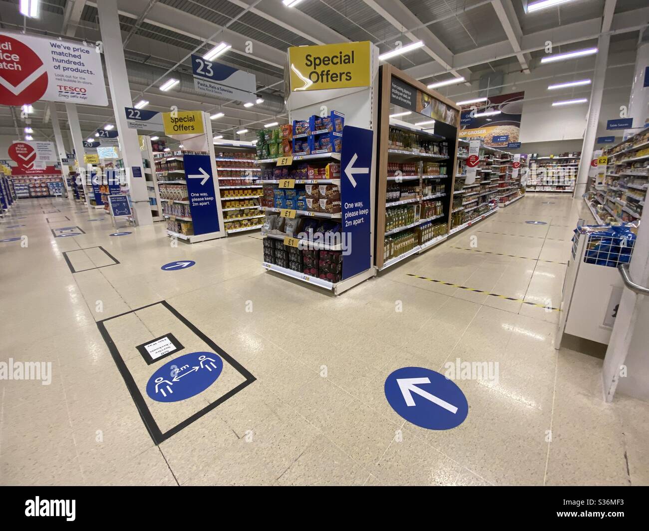 Shop barriers hi-res stock photography and images - Alamy