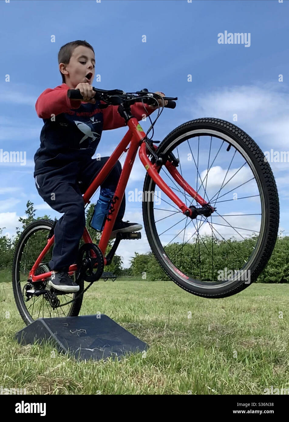 Mtb skills hi-res stock photography and images - Alamy