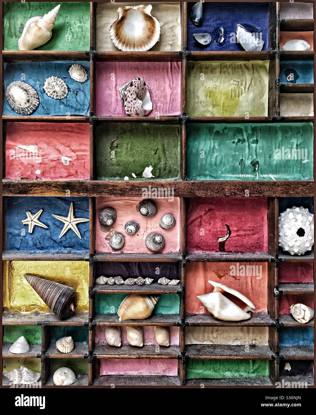 Shimmering colours hi-res stock photography and images - Alamy