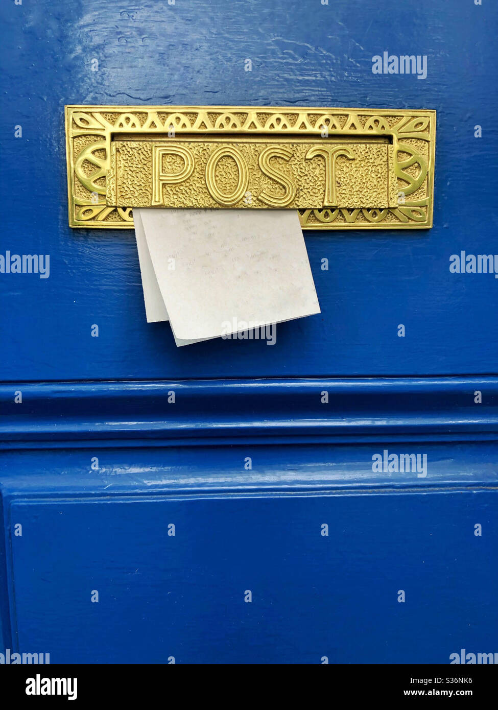 Hand delivered hi-res stock photography and images - Alamy