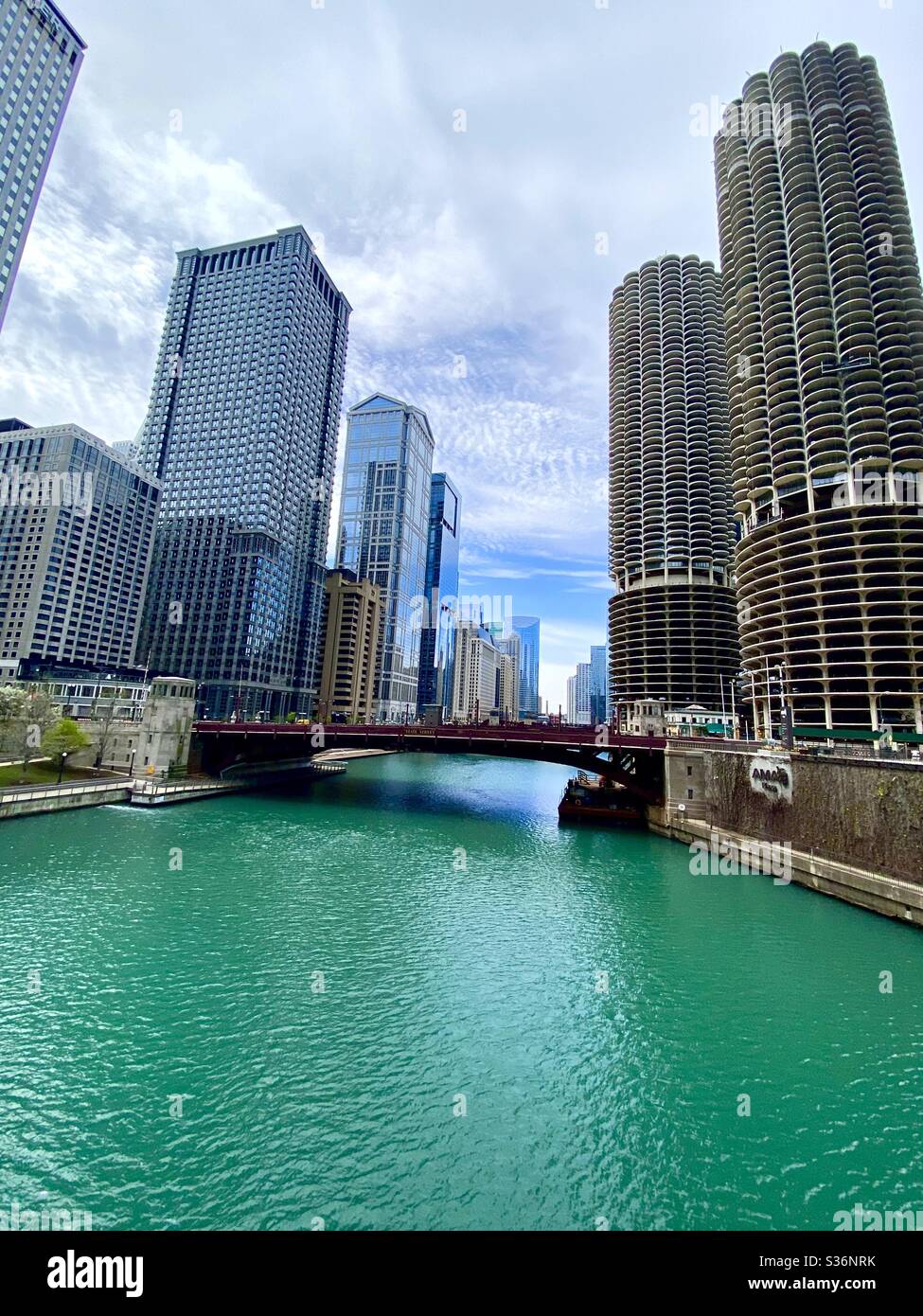 Chicago marina towers hi-res stock photography and images - Alamy