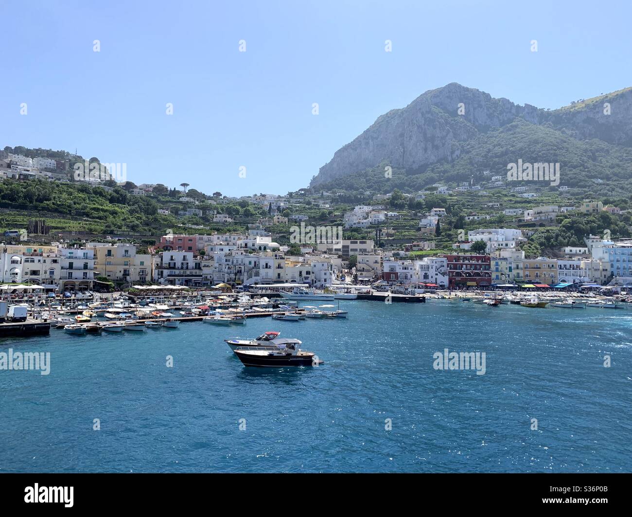 Capri blue sky hi-res stock photography and images - Alamy