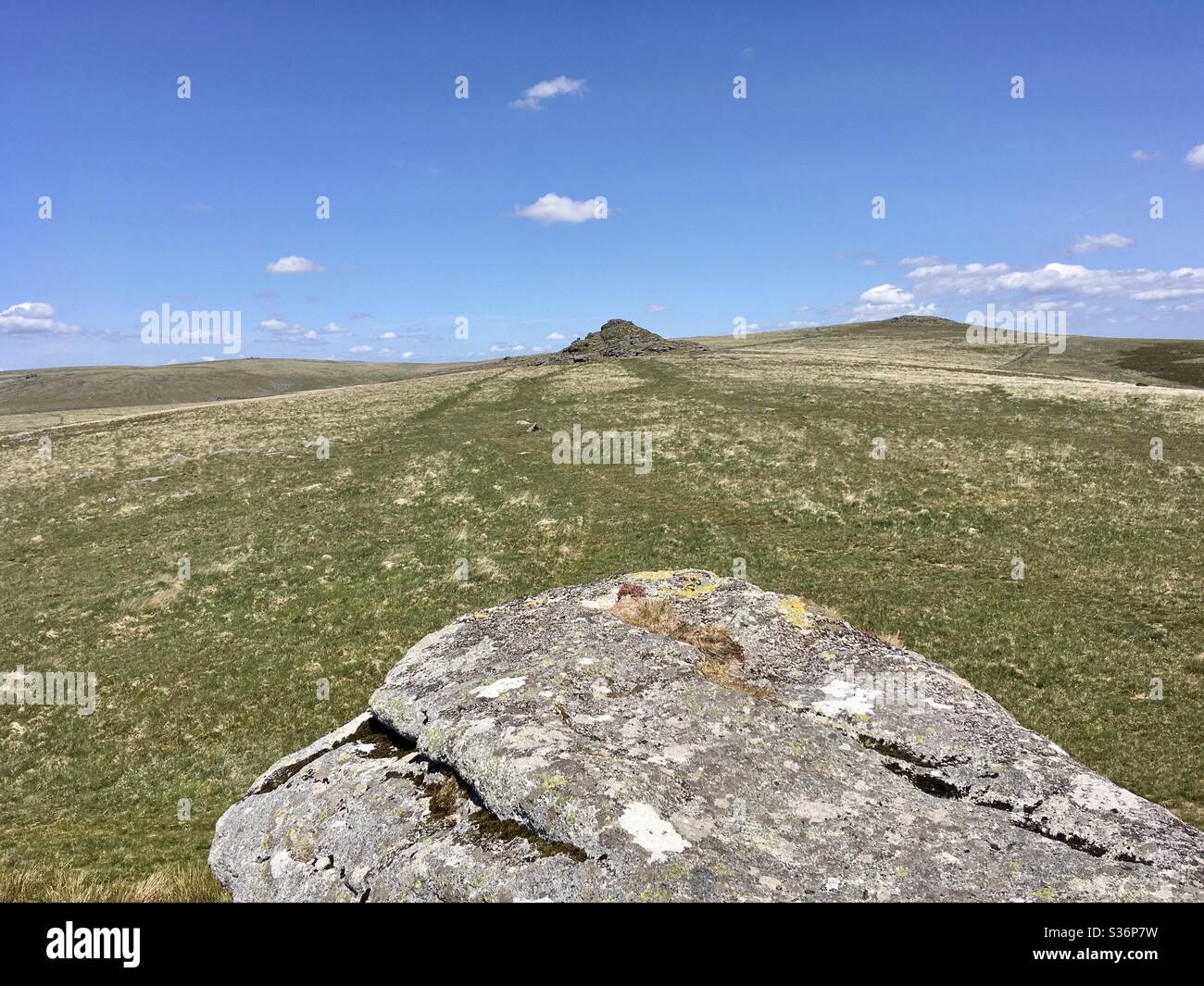 A wide and empty expanse in the Dartmoor National Park Stock Photo - Alamy