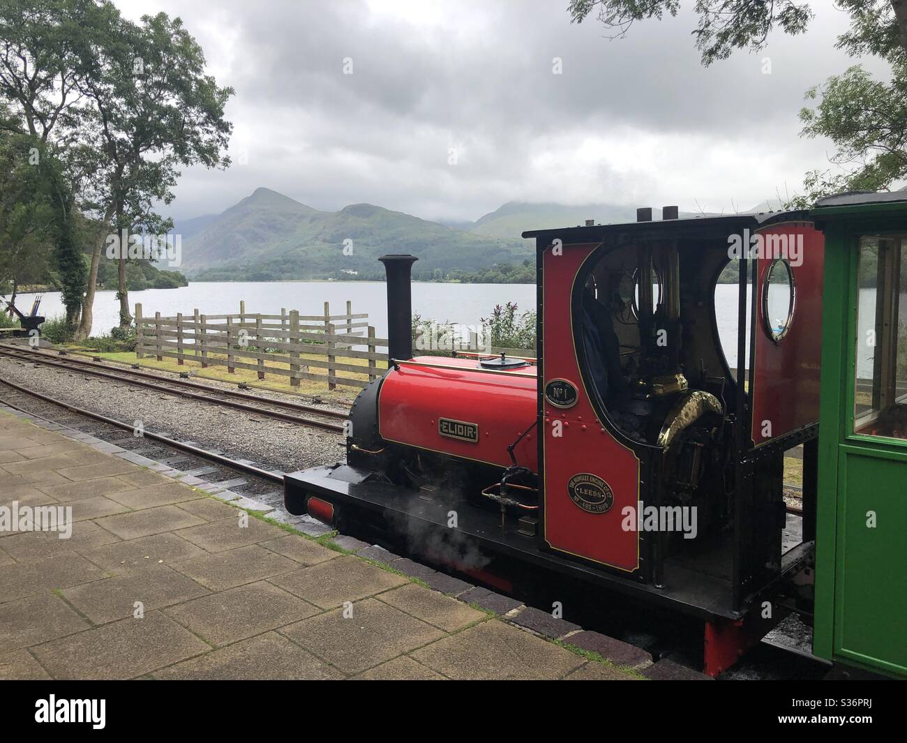 Train at the side hi-res stock photography and images - Alamy